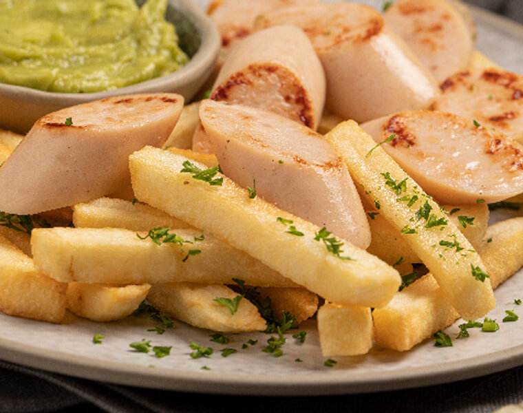 Papas Con Salchichas Pietrán Y Guacamole Pietrán
